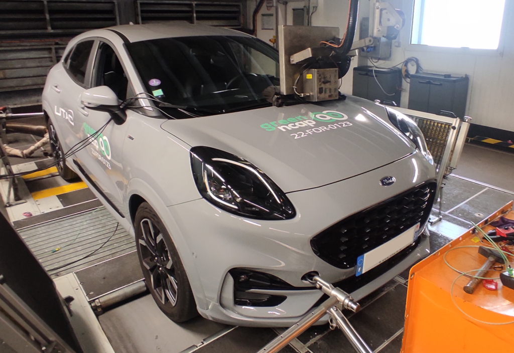 AD #3470 - Citroen Asteric Uses Fireflies in Headlamps; Bentley 3D ...